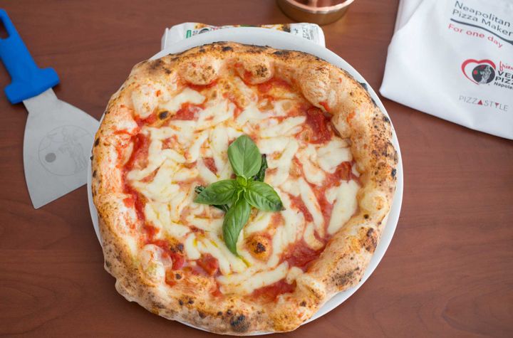 That Guy From Naples: Neapolitan Pizza and Where to Eat It - Cookly ...