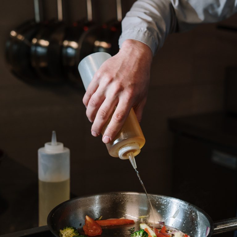 How to Choose the Best Olive Oil: A Guide - Cookly Magazine