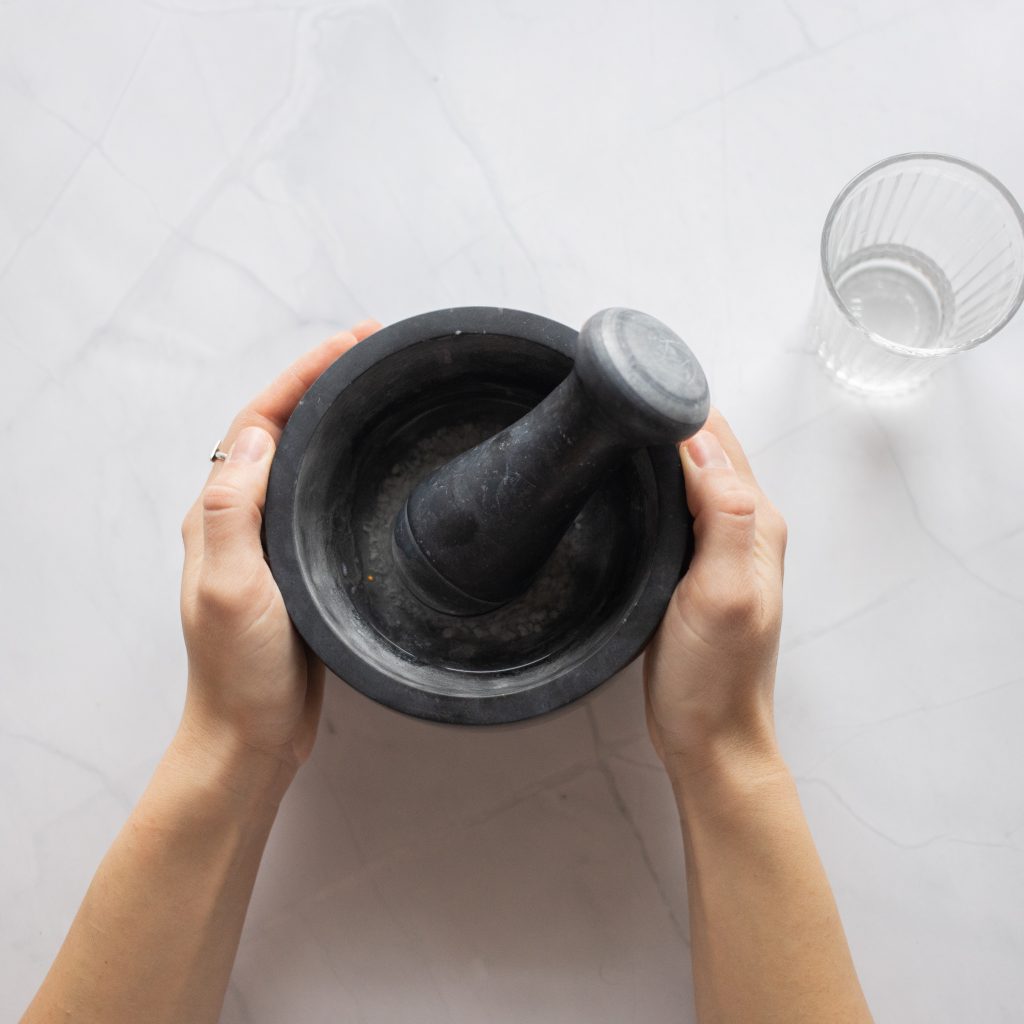 How to Clean a Mortar and Pestle - Cookly Magazine