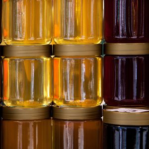 A Guide to Honey: Different Types and How to Use Honey in Your Kitchen