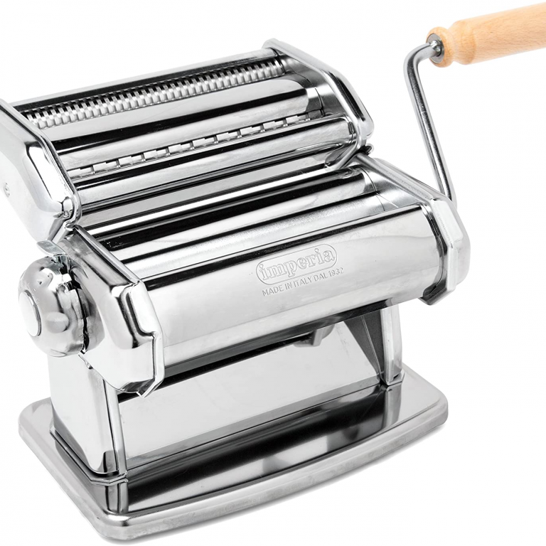 28 Useful Gifts for People Who Like to Cook - Cookly Magazine