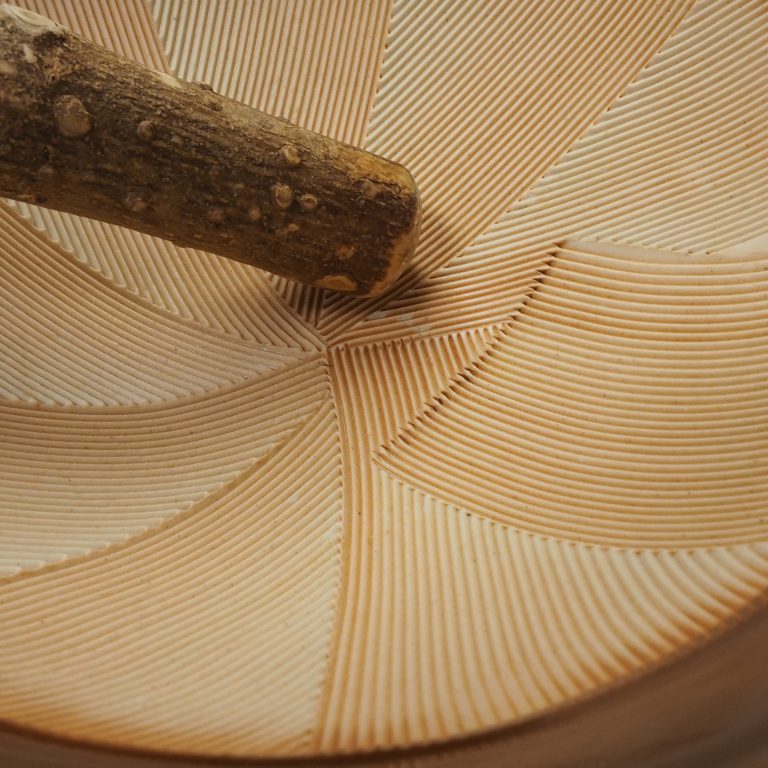 Suribachi and Surikogi: The Japanese Mortar and Pestle - Cookly Magazine