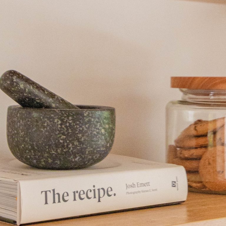 Suribachi and Surikogi: The Japanese Mortar and Pestle - Cookly Magazine